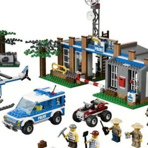 Lego | Toys | Lego City Forest Police Station Set 444 | Poshmark
